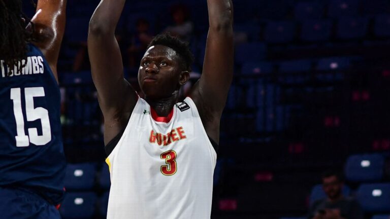 Houston contrata Arafan Diane, o segundo candidato central na classe de ...